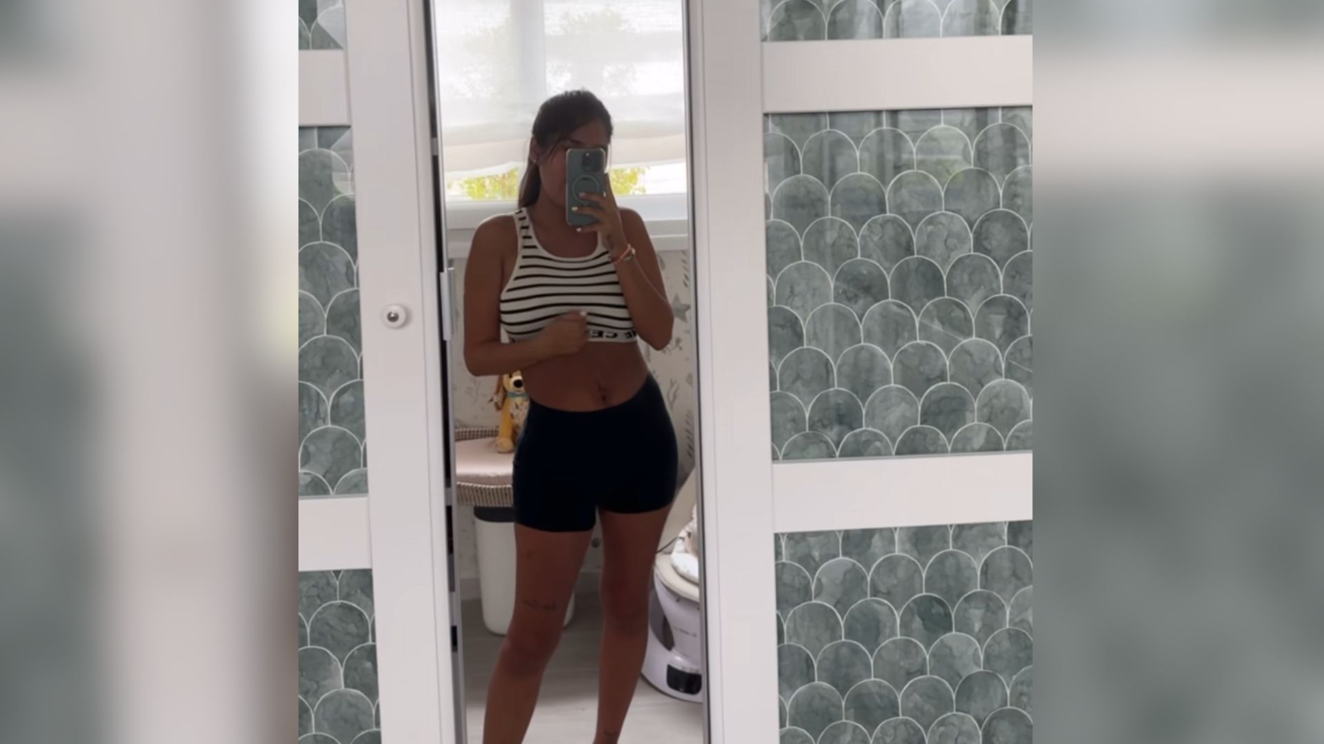 Isa Pantoja muestra su cuerpo 18 días después de dar a luz a Cairo - Chic