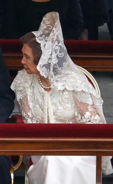 DINASTÍAS | Los Foros de la Realeza • Ver Tema - LA MANTILLA