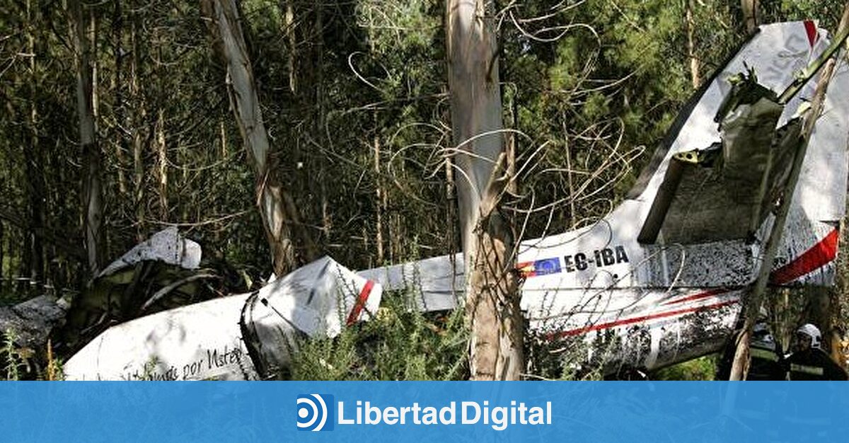 Dos muertos al estrellarse una avioneta cerca de Santiago - Libertad Digital