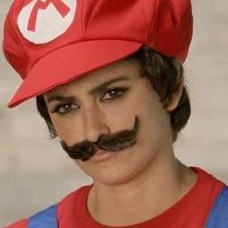 Penélope Cruz se deja crecer el bigote de Mario - Libertad Digital