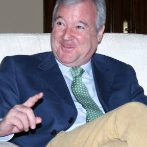 Valcárcel, con Camps: "Es una persona honorable, justa y comprometida ...