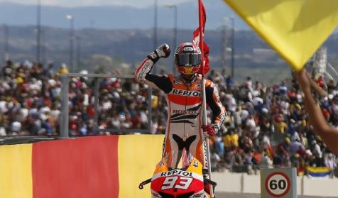 Marc Márquez no cogió la bandera española por superstición - Libertad ...
