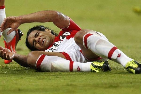 Falcao sufre una grave lesión en la rodilla izquierda - Libertad Digital