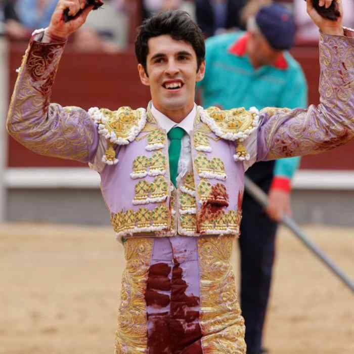 Talavante sale por la Puerta Grande de Las Ventas tras una histórica ...